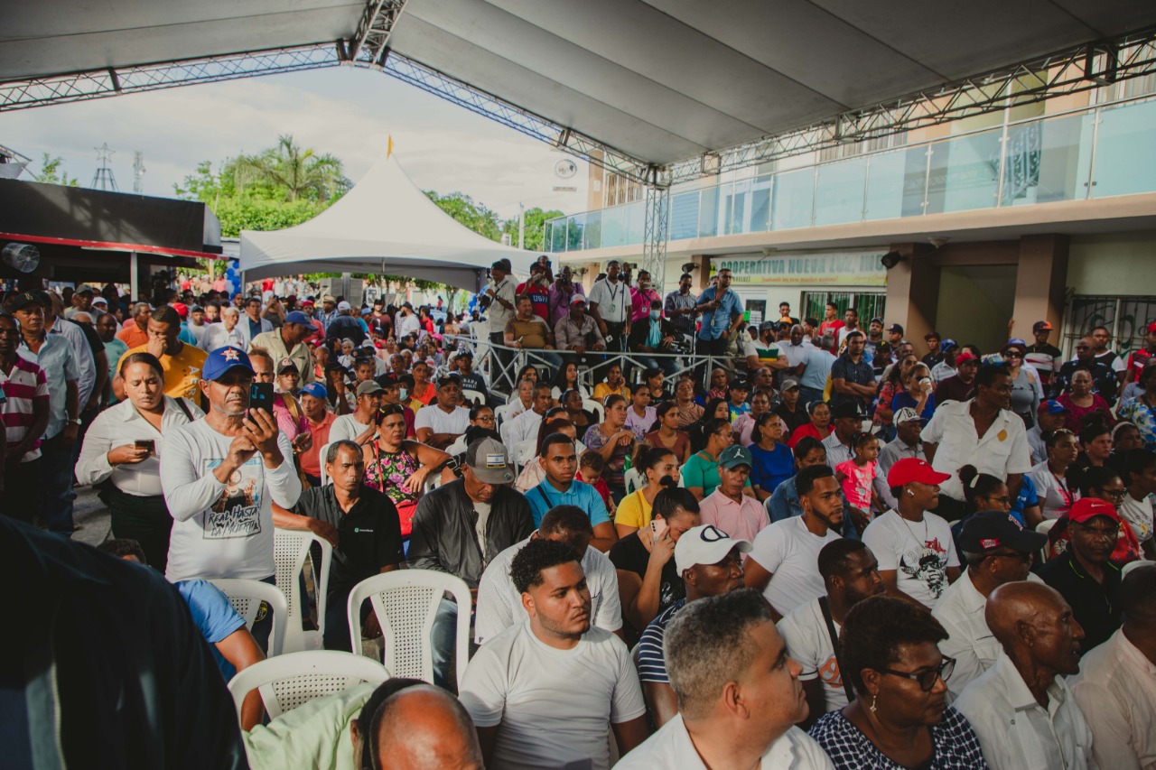 PRM juramenta a cientos de dirigentes en Sanchez Ramírez – Nuevo ...